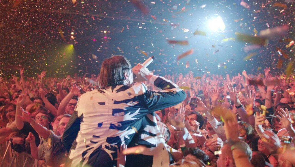 Arcade Fire - Live at Earl's Court: The Reflektor Tapes - : diffusions ...