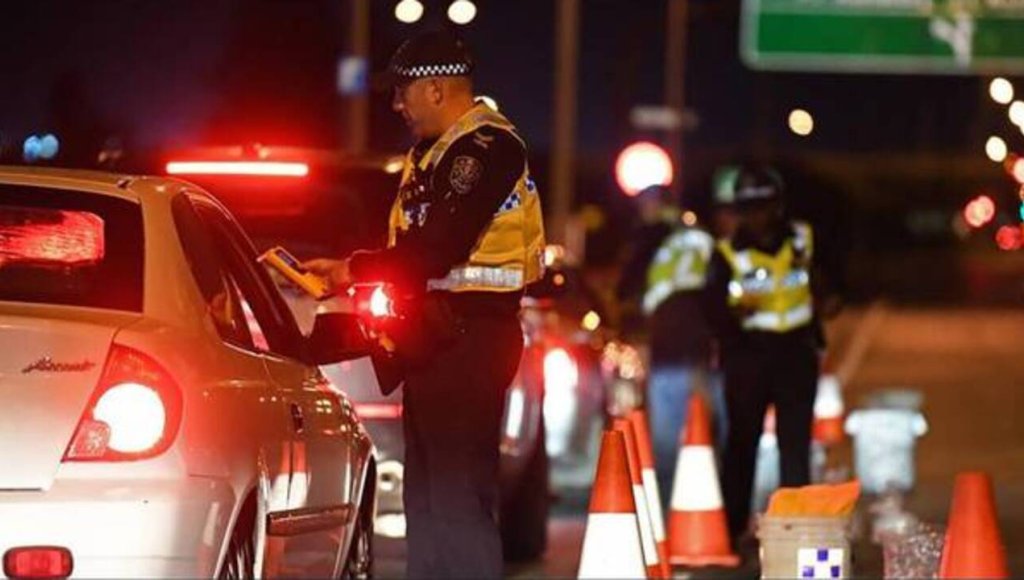 Random Breath Test - Émission : diffusions TV, streaming, replay | Télé ...