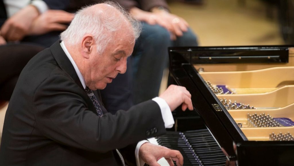 Daniel Barenboim - Beethoven concerto pour piano n°1 - : diffusions TV ...