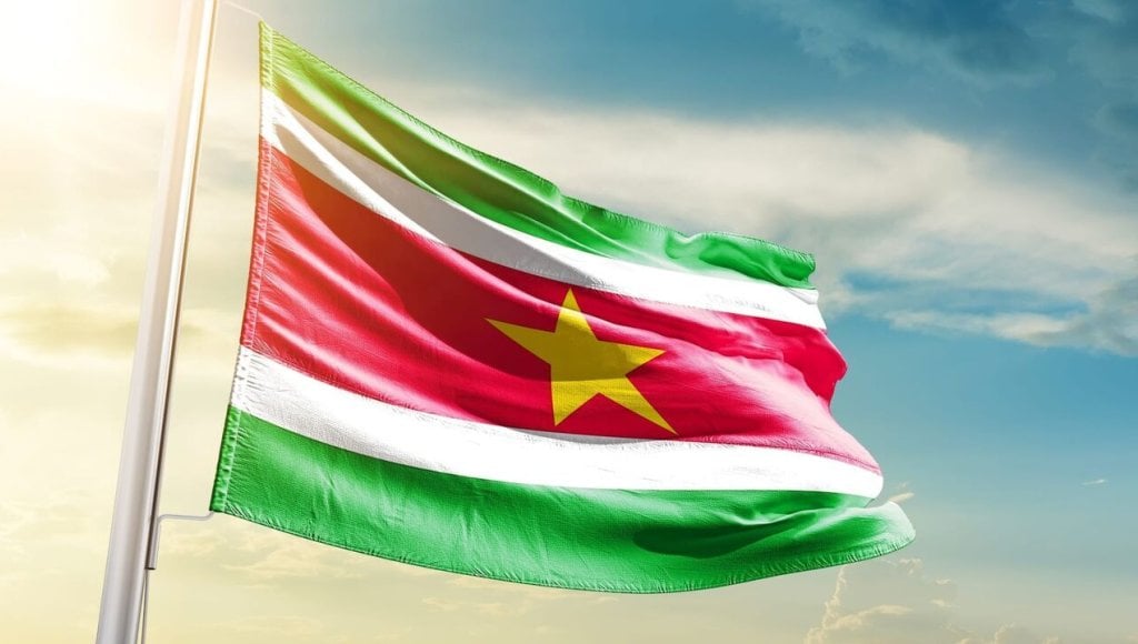 Suriname - 50 jaar zorg en hoop - Documentaire (2025) : diffusions TV ...