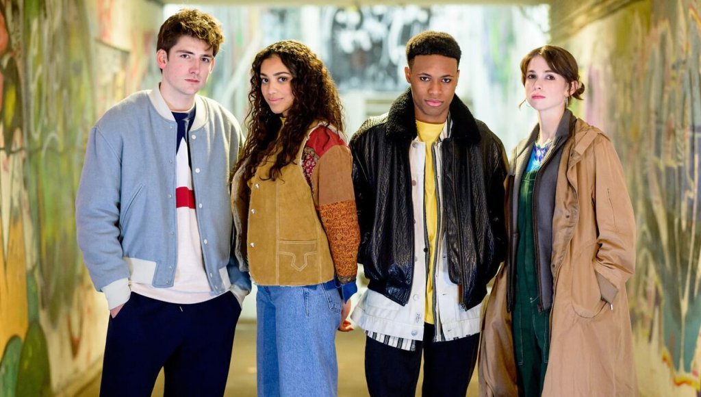 Hawa & Adam - Série (2023) : diffusions TV, streaming, replay | Télé 7 ...